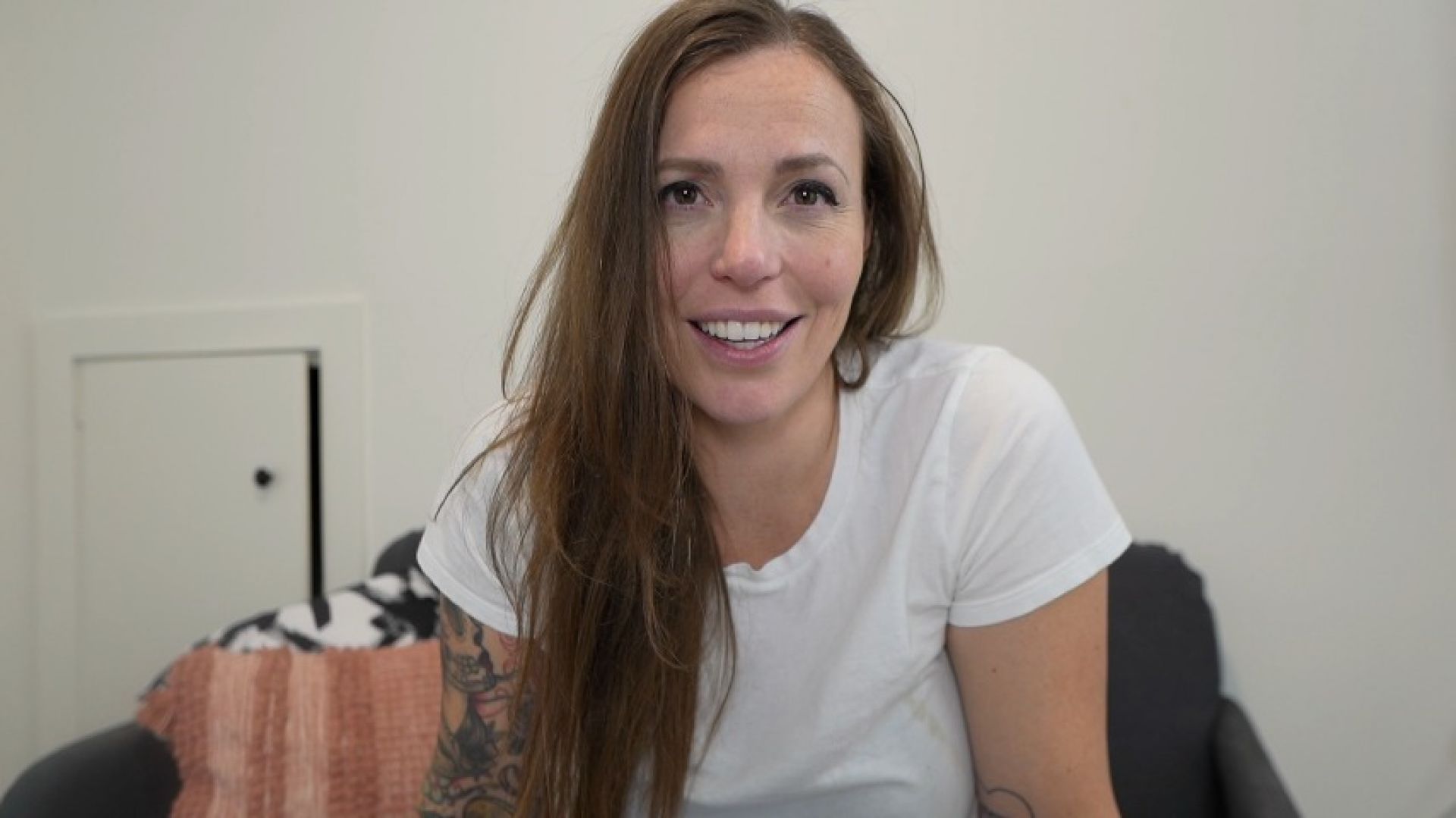 Yogabella Mommy Tells Slutty Past Manyvids