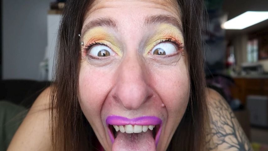 Longtoesally Crazy Faces Manyvids