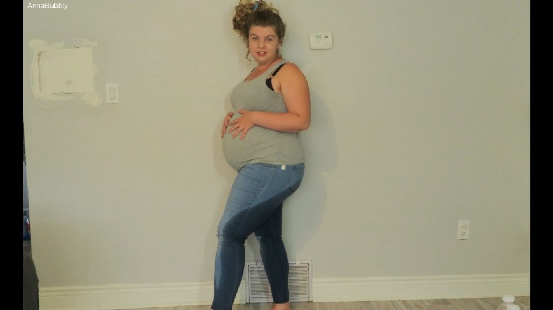 Annabubbly Pregnant Desperation And Jeans Re Wetting Manyvids