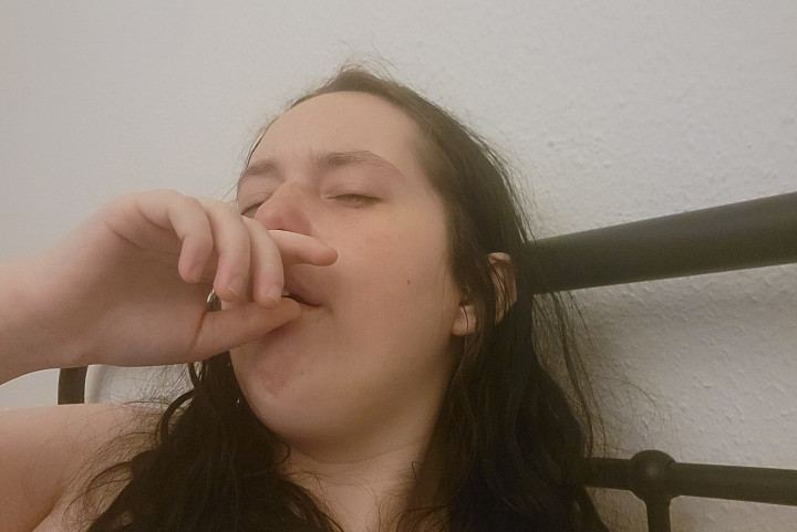 Cosmicnami Blowing My Nose Manyvids