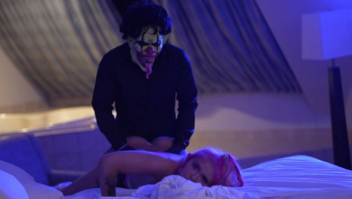 Gibbytheclown White Slut Gets Stood Up After Rave And Gets A Bigger Dick Manyvids