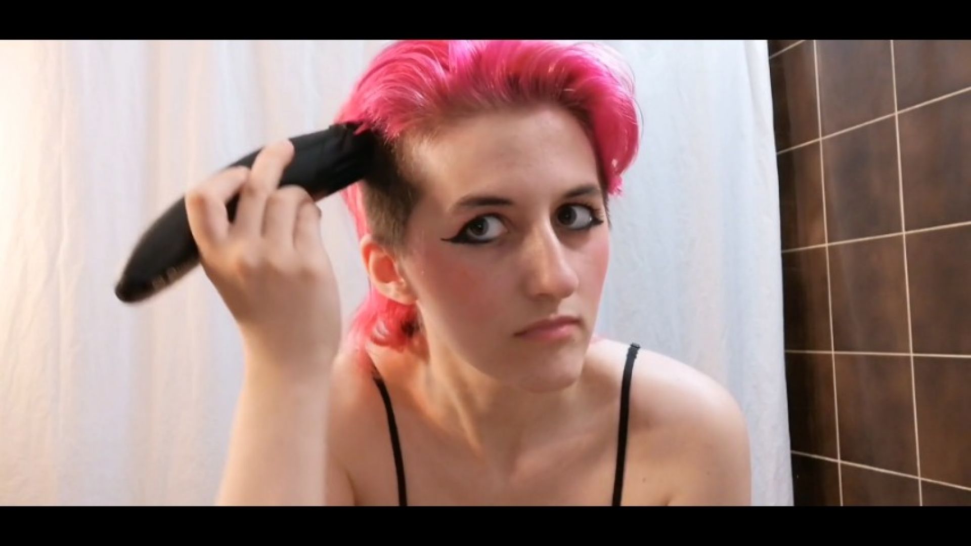 Antichristrix Shaving Off My Pink Hair Manyvids