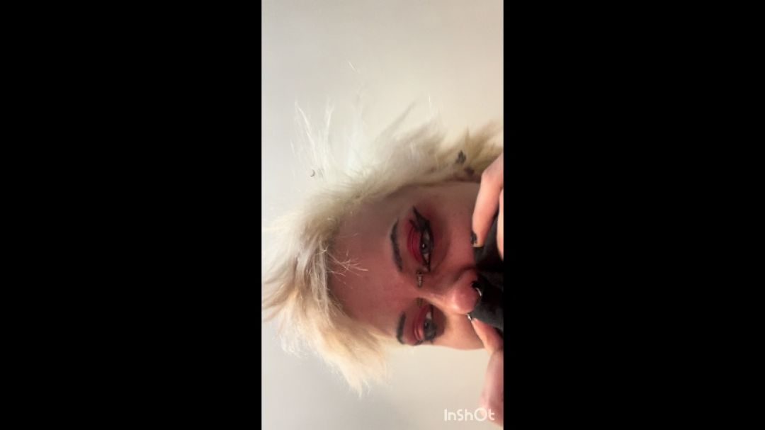 Glitterqueen1999 Nose Blowing Snot Sneezing Compilation Manyvids
