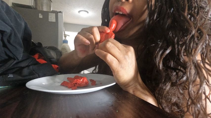 Mxdomincrushgoddess Giantess Savors Taste Of Baked Tiny Huma Manyvids