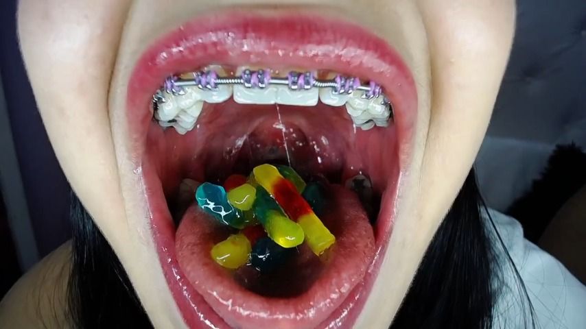 Mia Isabella3 Eating Uvula Fetish Manyvids