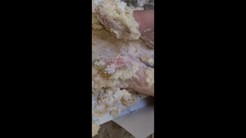 Kittyuv Feet Smashing Cake Manyvids