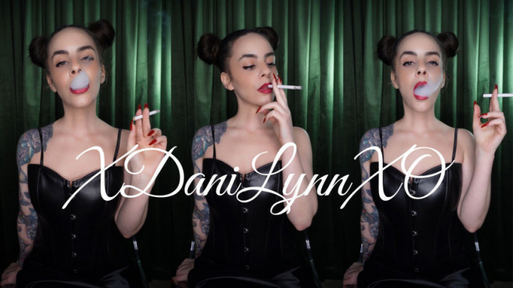 Dani Lynn Smoking Vs120s For You Manyvids
