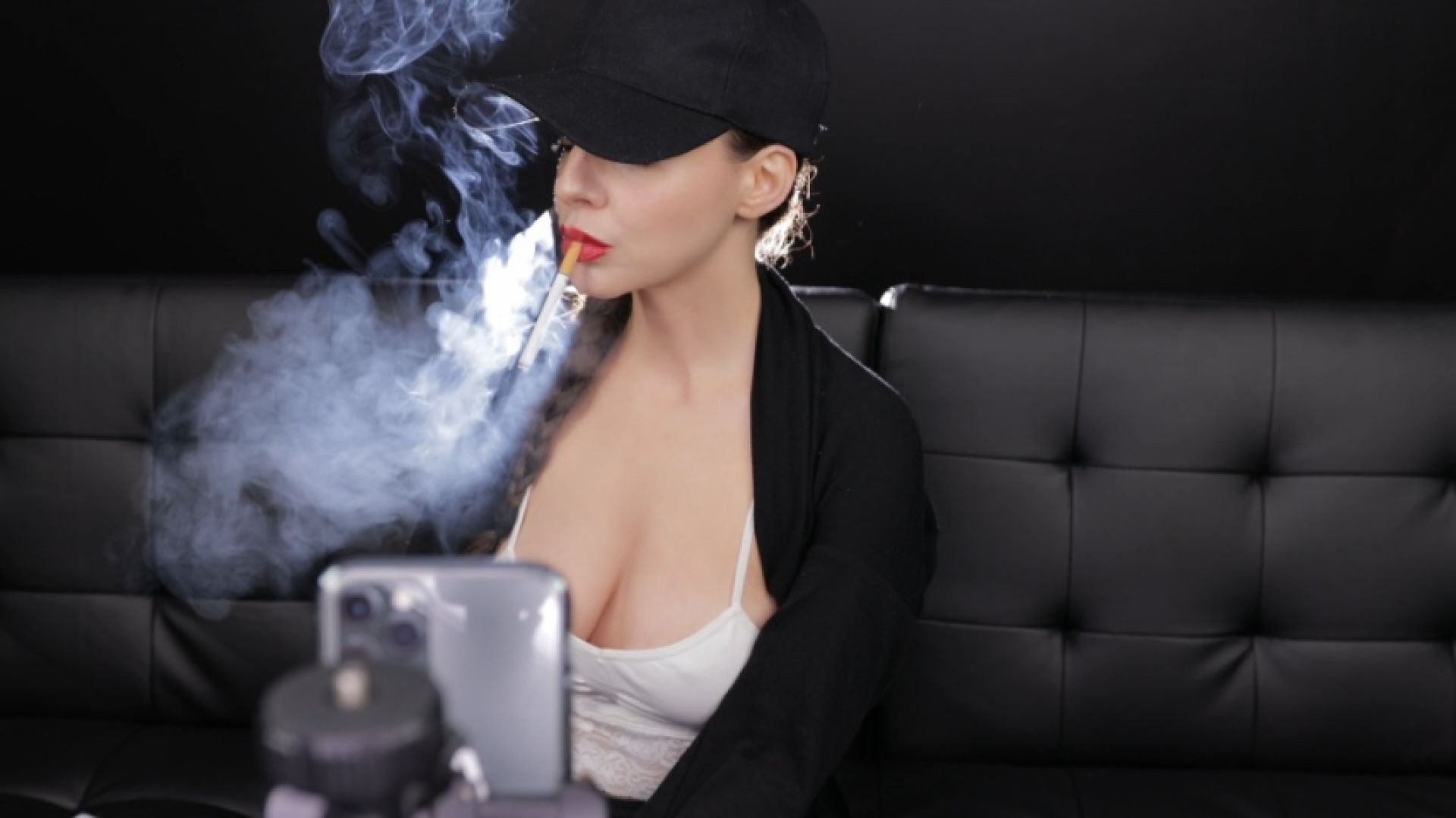 Dani Lynn Smoking Corks Wearing Hat Bts Manyvids