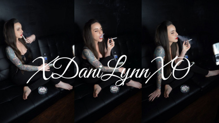 Dani Lynn Smoking On Live 6 Manyvids