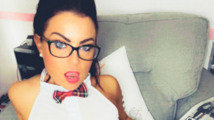 Candysweet28 Newspaper Fetish Manyvids