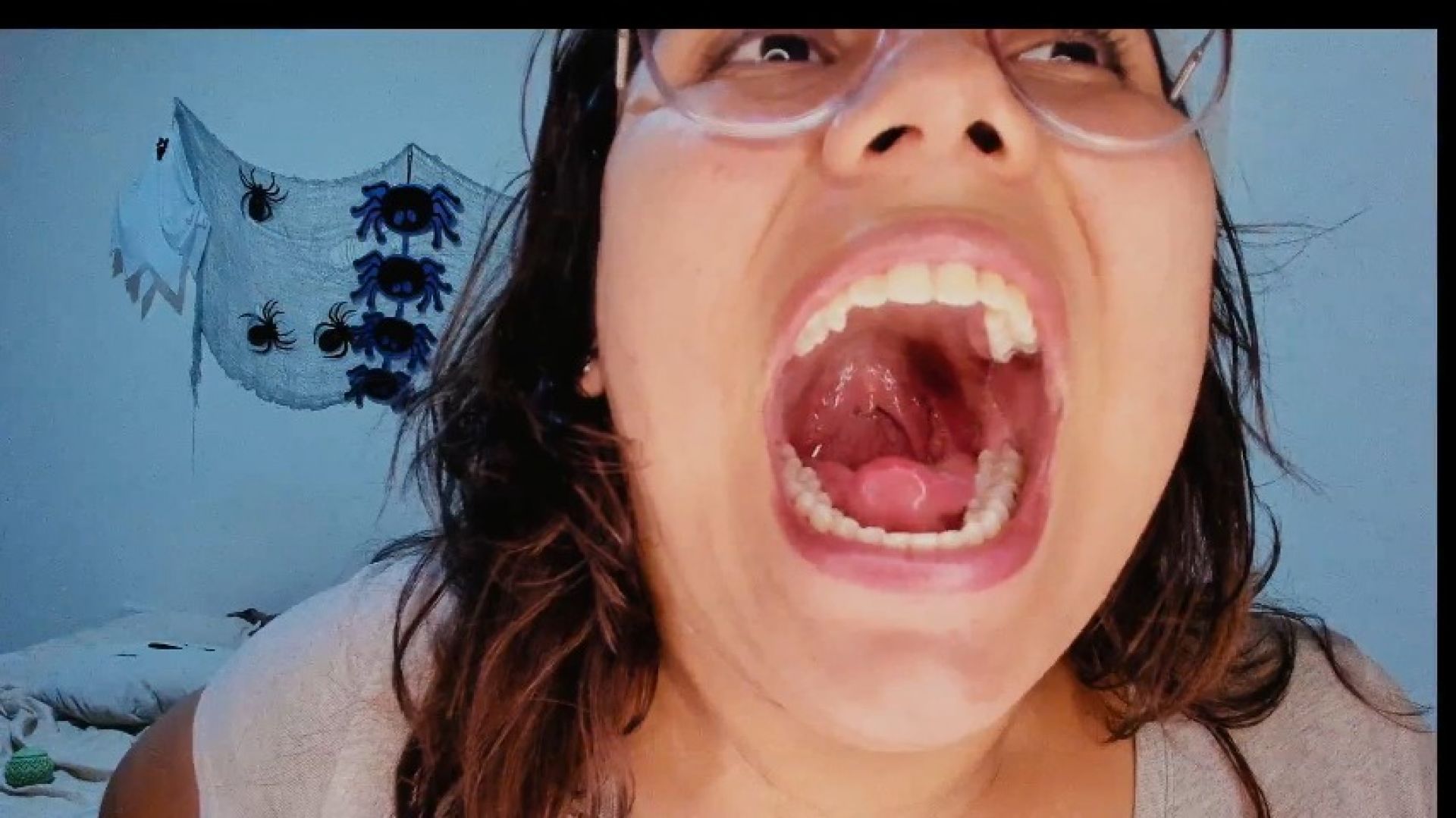 Kittylu Complete Mouth Tour Uvula Teeth Throat Manyvids
