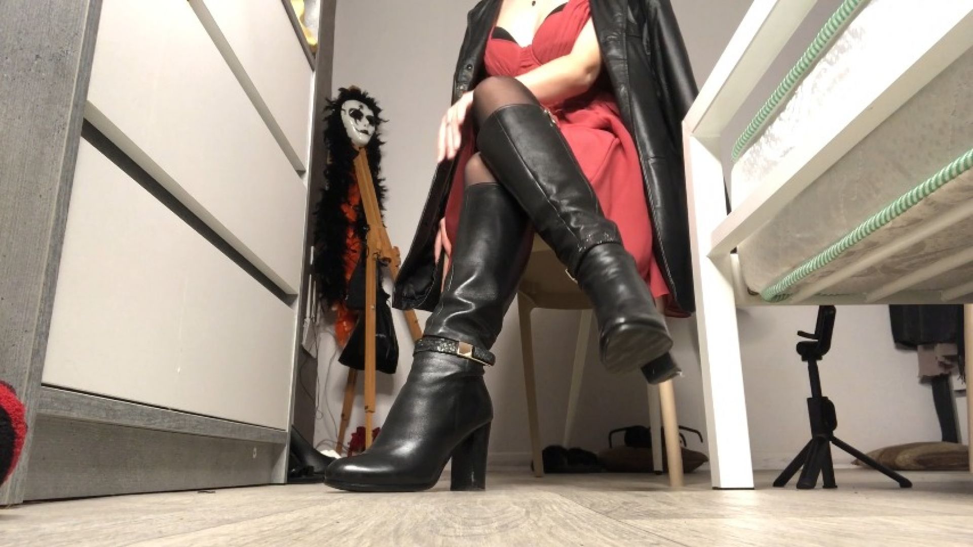 Kathrynne Goddesfeet Boots Feet Tease Manyvids