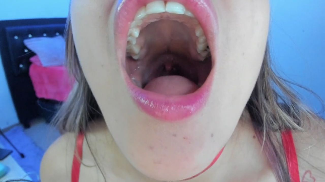 Amie E Gag Uvula Manyvids