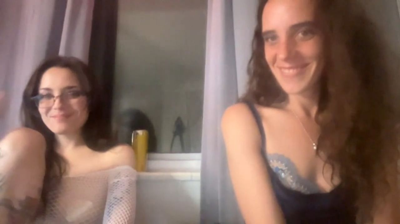 Madameamie Entertain Us Manyvids
