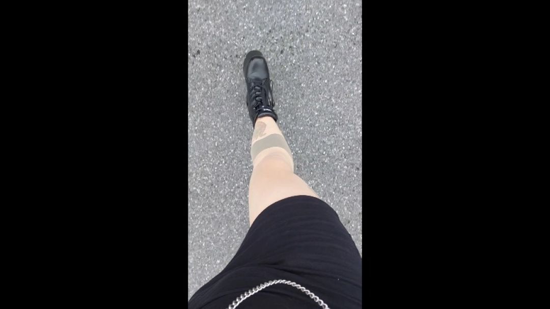 Midnight Jinxxx Pov Hot Legs Walking Manyvids