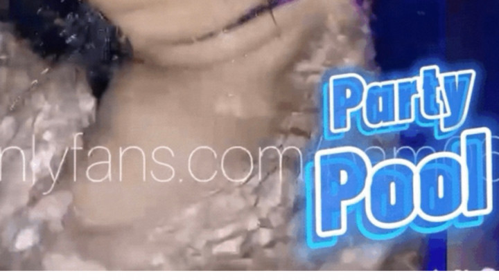 Pam 06 Pool Party Sex Manyvids