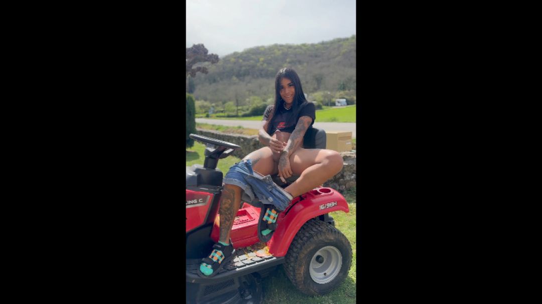 Liittle Kittyx Lawn Care Service Manyvids