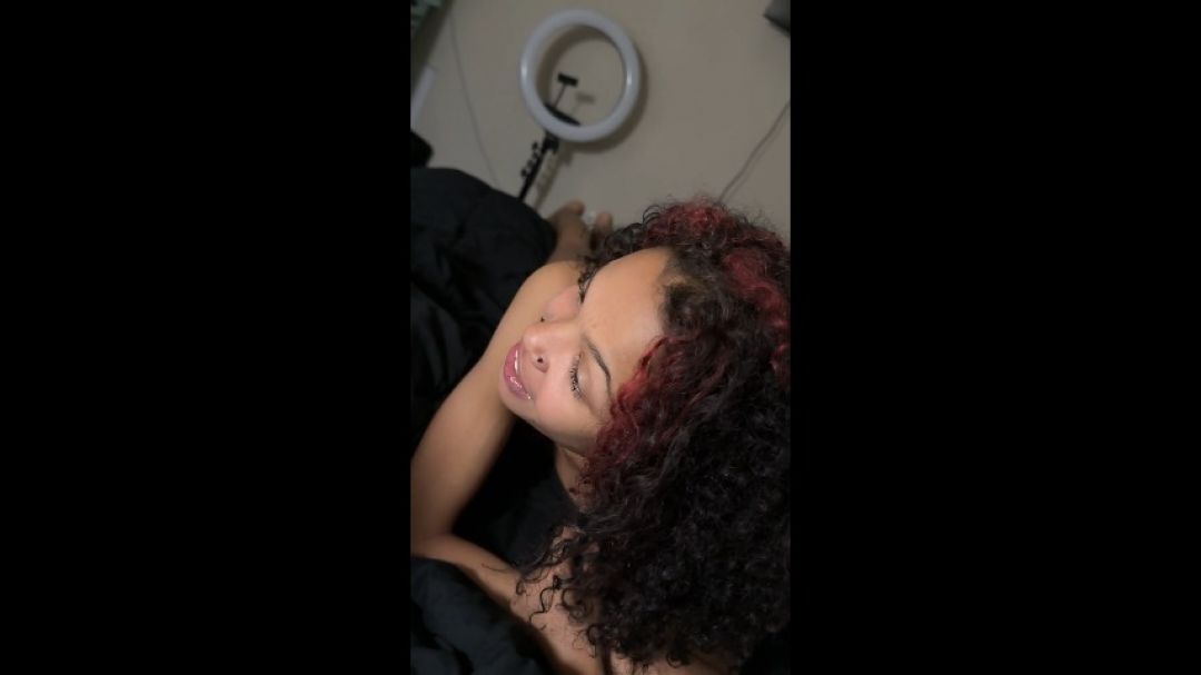 Smashhillvids Streamer Gets Fucked For Her Fans Live Manyvids