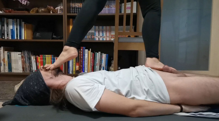 MissZetaMoon - Slave trampling and orgasm ruined - ManyVids