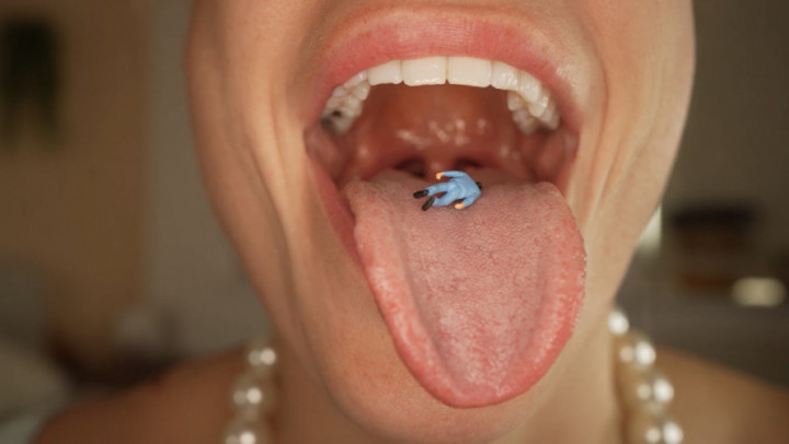 Ava Austen Giantess Avas Disposable Mail Order Helpers Manyvids