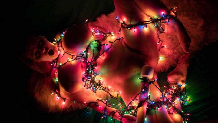Codi Vore Christmas Tree Shibari Cum Manyvids